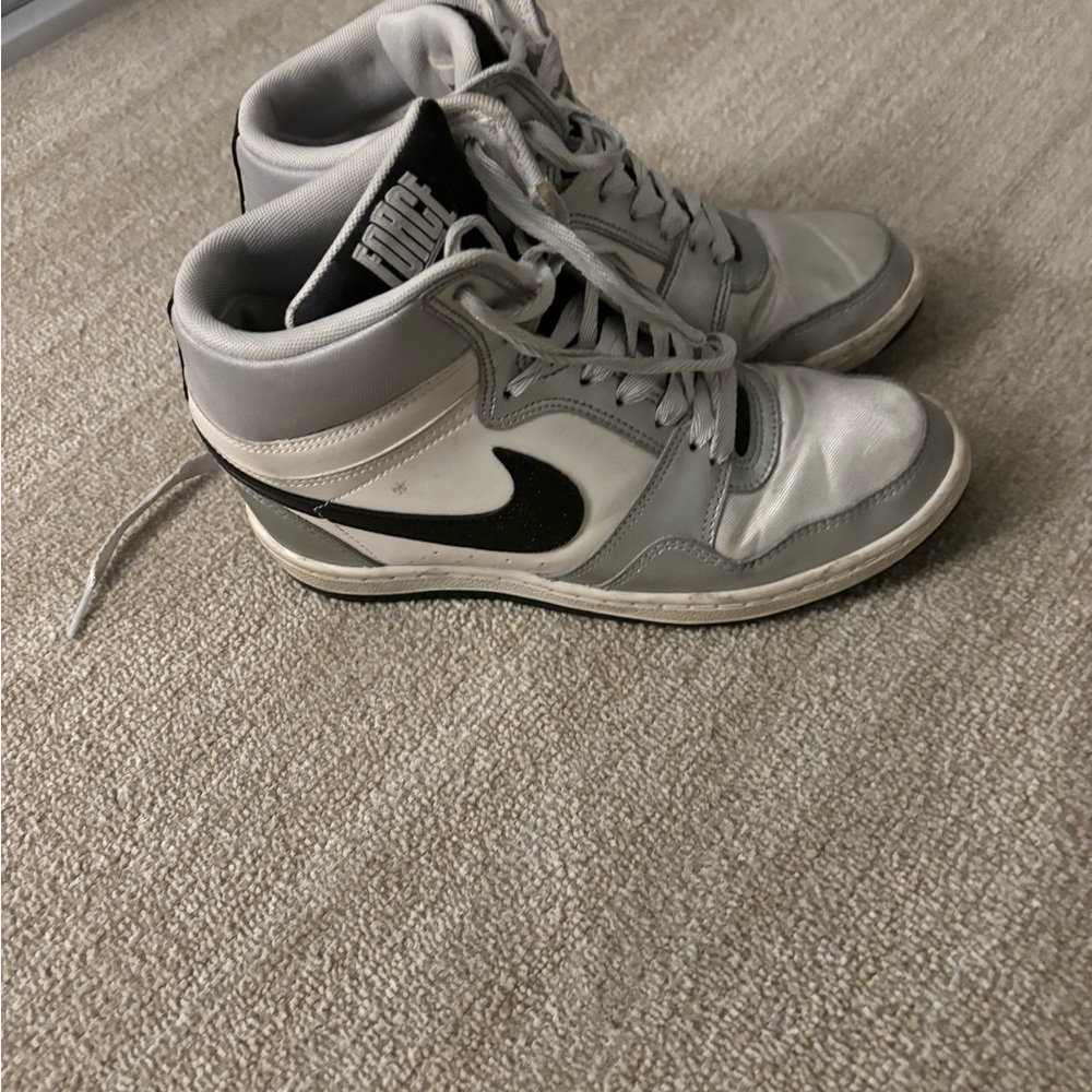 Mike Air Max Black And White Sneakers - Gem